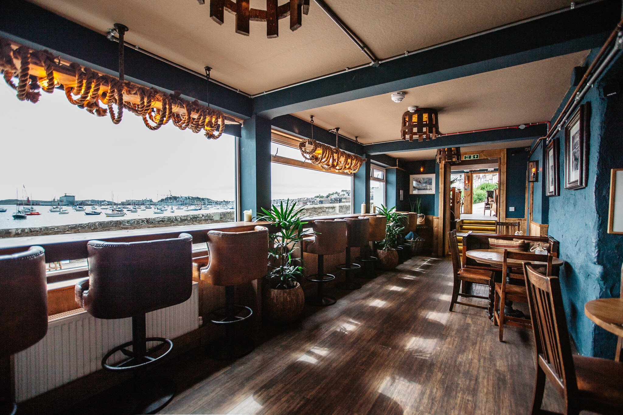 Pubs & Bars - Eat & Drink
